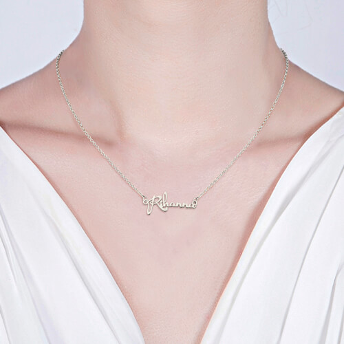 Personalisierte Promi -Name Halskette aus Sterling Silber | Bekommenamenskette